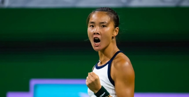 2-1逆转，中国姑娘首进WTA1000赛16强！萨巴伦卡2-0强势晋级_腾讯新闻