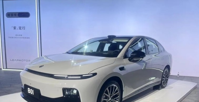 为年轻而来，零跑B01上市，8.98万起，激光雷达打入10万级市场_腾讯新闻