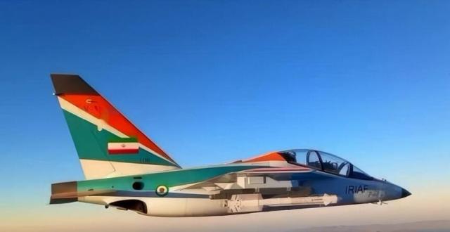 伊朗雅克-130高级教练机携带R-73E空空导弹 摇身一变成轻型战斗机_腾讯新闻