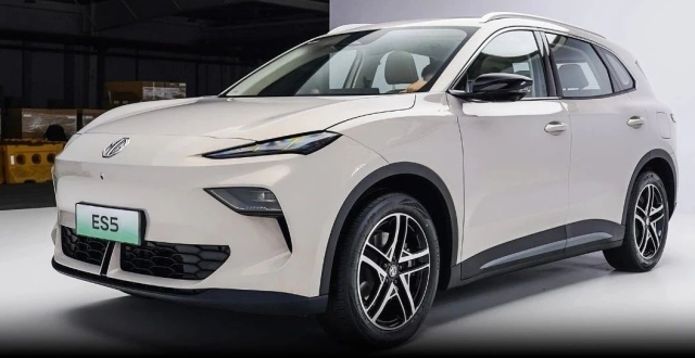 银河E5的最大对手？MG ES5正式亮相！_腾讯新闻