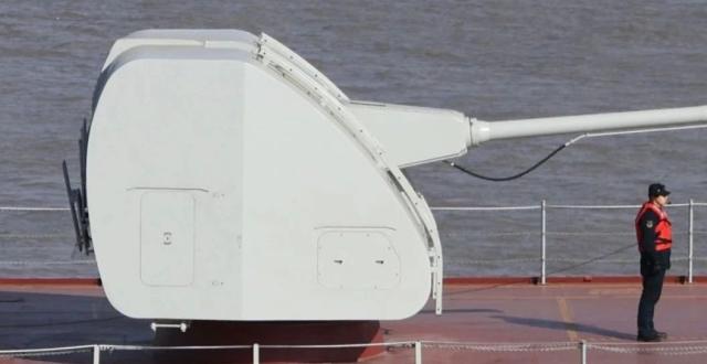 印度P17A护卫舰换装新舰炮，可发射制导炮弹，碾压我军PJ26舰炮_腾讯新闻