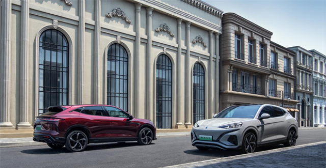 势挑BBA 全球首款智能豪华猎跑SUV腾势N7上市_腾讯新闻