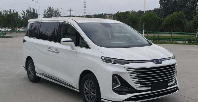 奔腾迎来首款MPV车型！外观科幻前卫，配2.0T＋8AT，网友：要火了_腾讯新闻