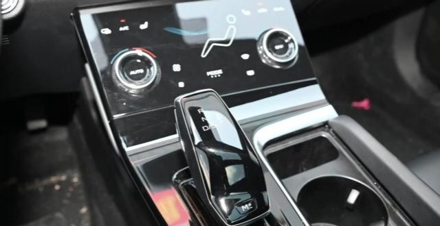 十来万就能买2.0T＋爱信6AT个性SUV，还要什么电动车_腾讯新闻