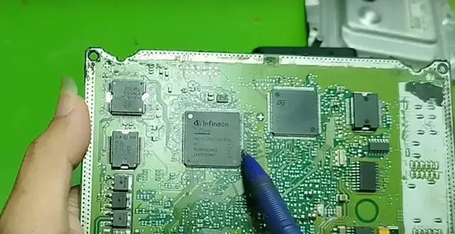 拆解起亚和现代的ECU：给你讲解每颗芯片的具体作用_腾讯新闻