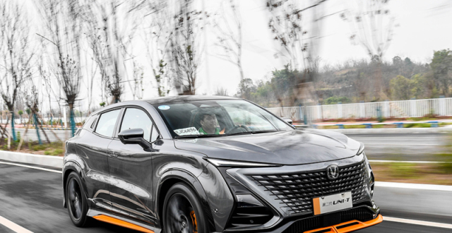 顶配不到14万还有8155芯片，这么帅的长安第二代UNI-T爱了吗？_腾讯新闻