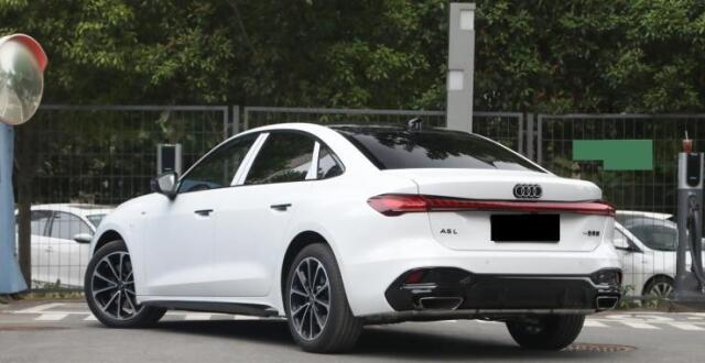 先享礼遇价25.68万起，华为智驾加持，一汽奥迪A5L你怎么看？_腾讯新闻