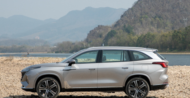 全新荣威RX9正式上市 售价17.58-24.38万_腾讯新闻