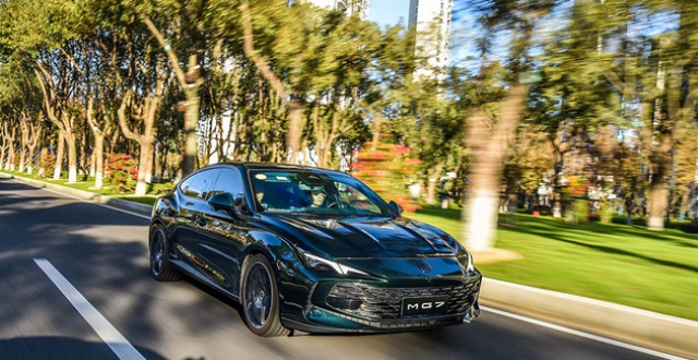 驾驶安全与便捷同享 MG7升级的NGP智能系统超好用_腾讯新闻