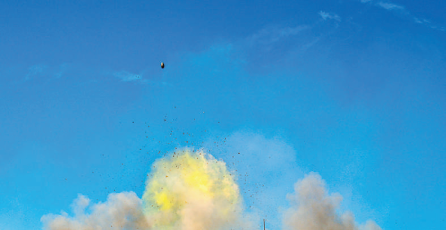 2023，从军事记者镜头回望三军演兵场_腾讯新闻