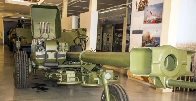 苏联2A45M“章鱼-B”自走反坦克炮 世界威力最强 还可发射导弹_腾讯新闻