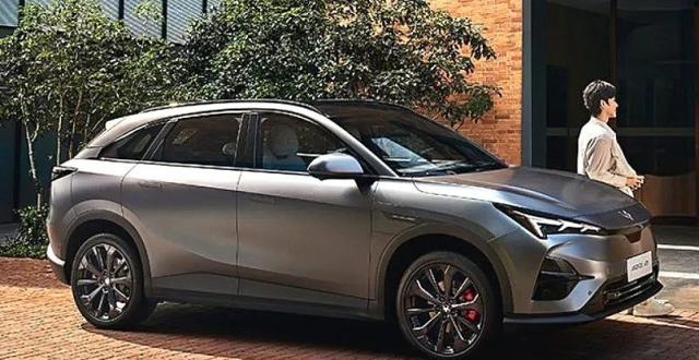 15万级纯电SUV二选一 阿尔法T5与银河E5谁更强？_腾讯新闻