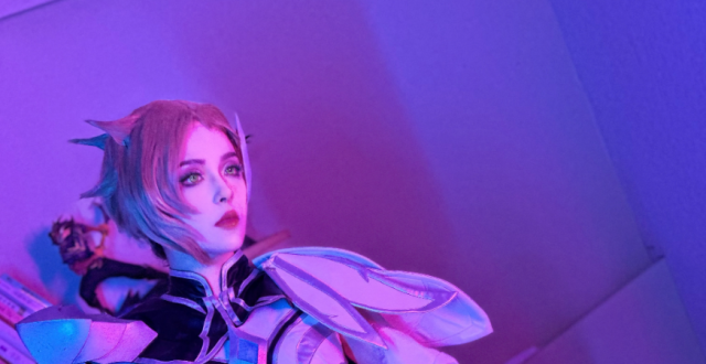 【LPL老婆】Rita cos TheShy皮肤剑姬，颇有几分神韵_腾讯新闻