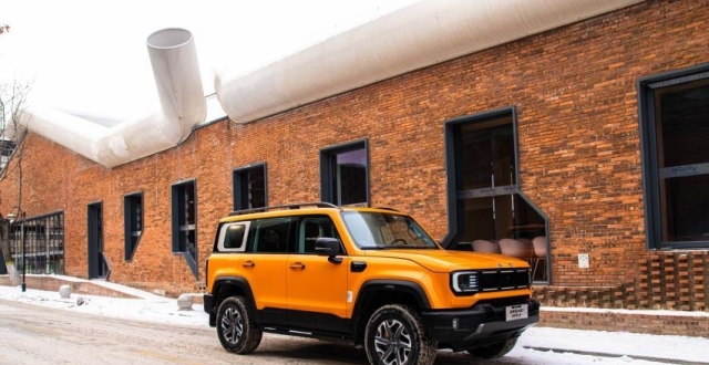 13.98万起售还是卖不动：北京BJ40降到多少钱，你们才会买？_腾讯新闻