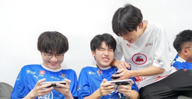 世冠大名单出炉：eStar和WB损失惨重，AG实力增强，Cat谢幕之战_腾讯新闻