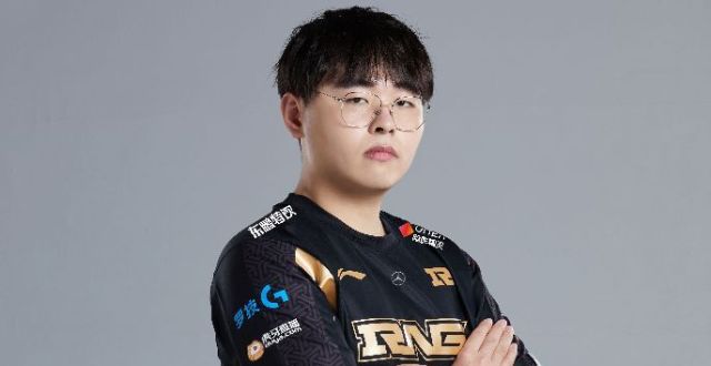 LPL春季赛2月5日首发名单，Ale上路对阵Breathe_腾讯新闻