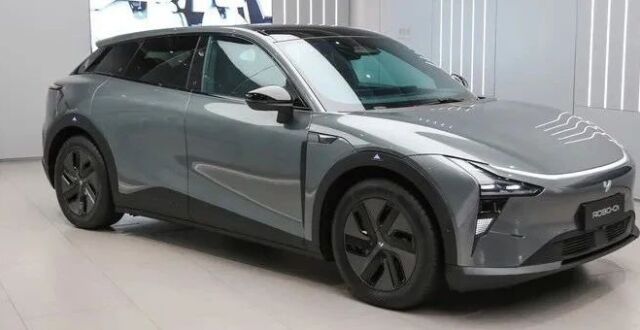 U形方向盘＋8295芯片！首次近距离体验集度ROBO-01_腾讯新闻