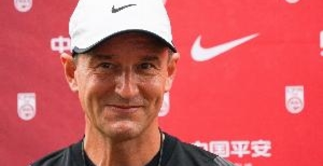 扬科维奇：现在会让亚运队优先选人 亚洲杯首个目标是小组出线_腾讯新闻