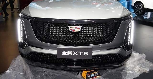 一口价26.59万起，凯迪拉克全新XT5来袭，三款配置怎么买最值？_腾讯新闻