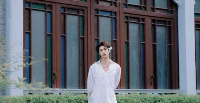 JICHENG吉承2025春夏“花舞”系列首秀，登陆百年秋水山庄_腾讯新闻