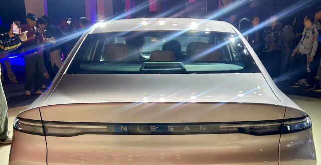 东风日产N6预售10.99万元起，合资品牌补课插混能否夺回失地？_腾讯新闻