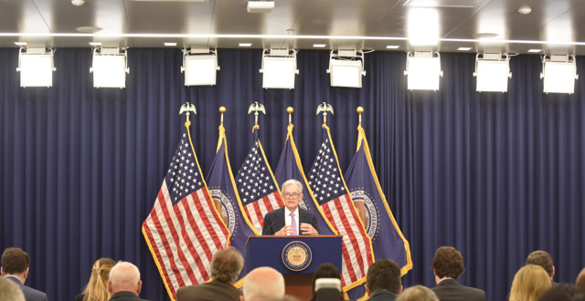 美联储再降息25bp并开始考虑放缓降息步伐，明年节奏更不确定_腾讯新闻