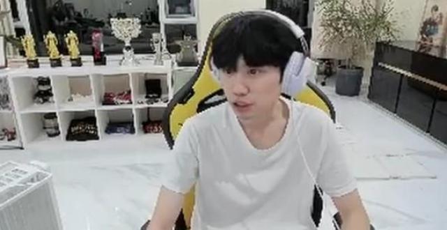 疑似加盟NIP，Doinb：明天去拍LPL定妆照，这次是选手_腾讯新闻