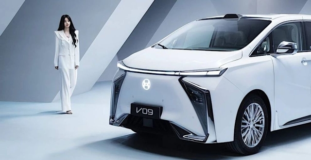 31.88万起合创V09上市，纯电MPV赛道再入新玩家_腾讯新闻