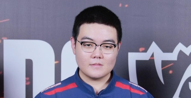 369离开后JDG启用新人，957亲自solo考验，18岁英雄池很深_腾讯新闻