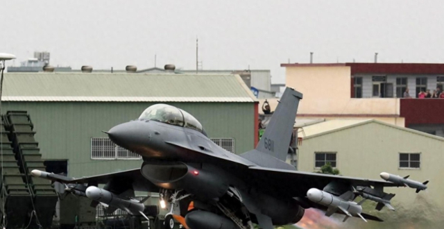 台4架F16V升空，声称“锁定”解放军无人机_腾讯新闻