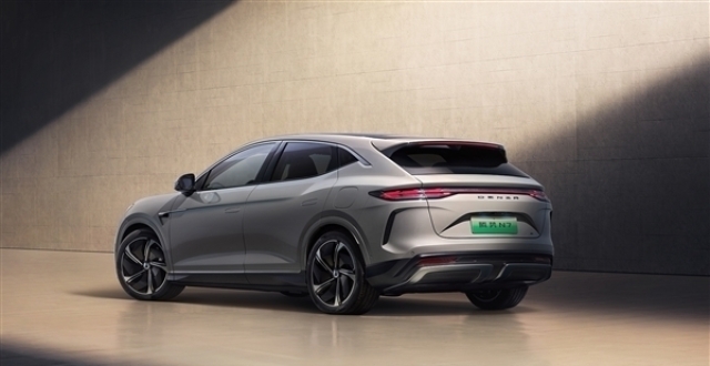 腾势N7盲订破2万台 增换购用户55％来自BBA等豪华品牌_腾讯新闻