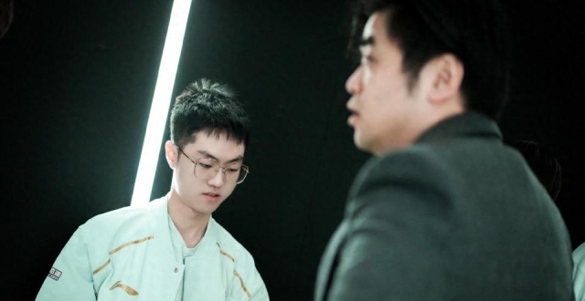 新老水鬼之战！RNG大战LGD，争夺最强水鬼名号！_腾讯新闻