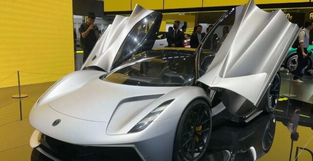 路特斯Evija实拍，2000马力，售价2188万元！_腾讯新闻