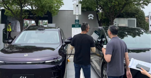 三排六座+激光雷达+8295P！零跑C16配置分析，卖低价全因C11_腾讯新闻