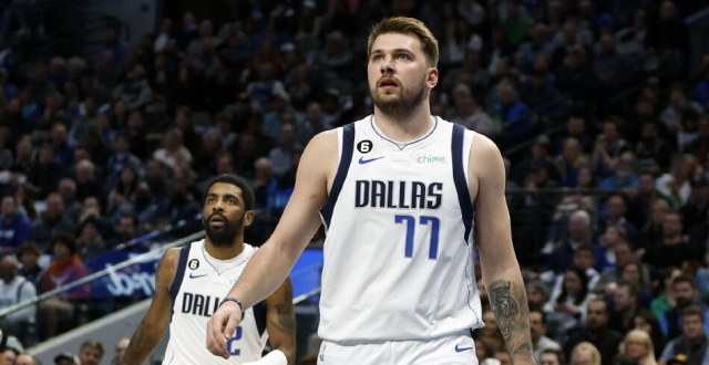 NBA战6场，CCTV5直播勇士，东契奇率独行侠PK姚明老东家火箭_腾讯新闻