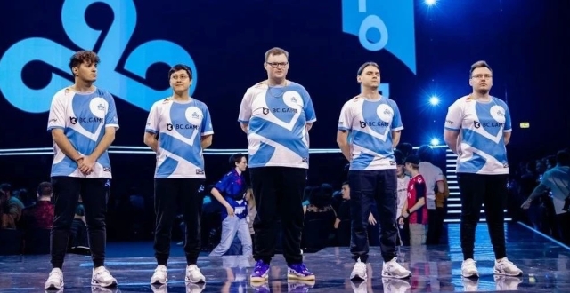 NaVi、C9率先晋级欧洲区RMR，MOUZ、A队翻车，目送对手出线_腾讯新闻