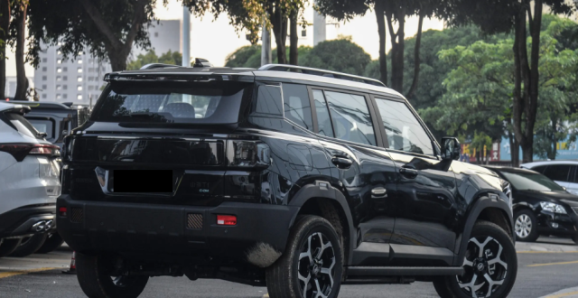 想买“方盒子”SUV，这车配插混动力，轴距2810mm，轻野没问题_腾讯新闻