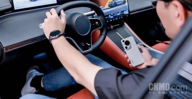 余承东：智界S7、Pura 70“双7组合”已经成为新爆款！_腾讯新闻