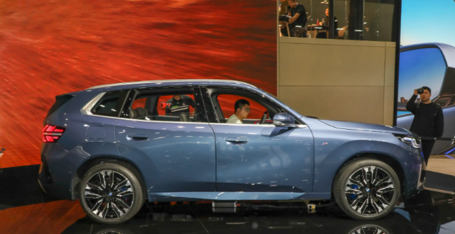 宝马4S店现款清库,优惠10多万!新X3定版曝光,明年上市,等新选旧?_腾讯新闻