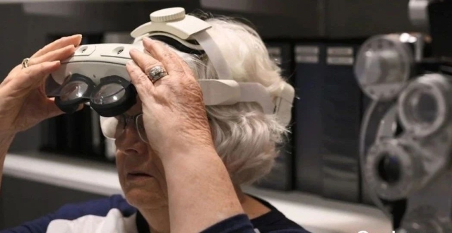 或惠及2亿老人：美企研发眼疾医疗AR眼镜并开启预售 | OcuLenz | 晚期黄斑变性_腾讯新闻