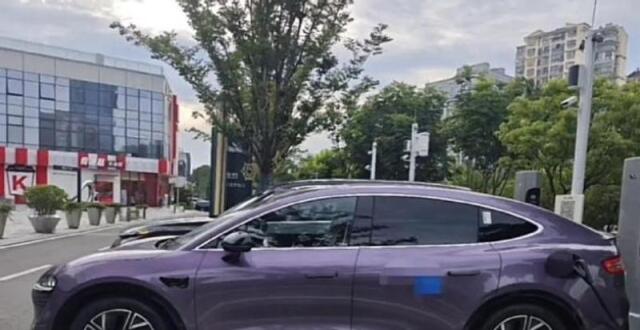 智界R7实车曝光 将于9月上市/最大续航超800km_腾讯新闻