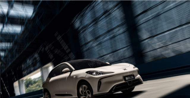 爆卷小鹏G6，智己LS6把“我想红”写脸上了_腾讯新闻