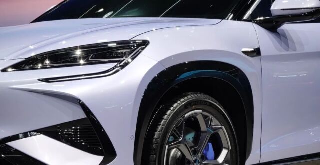 云辇C+四驱iTAC！比亚迪海狮07首发，这台SUV产品力拉满！_腾讯新闻