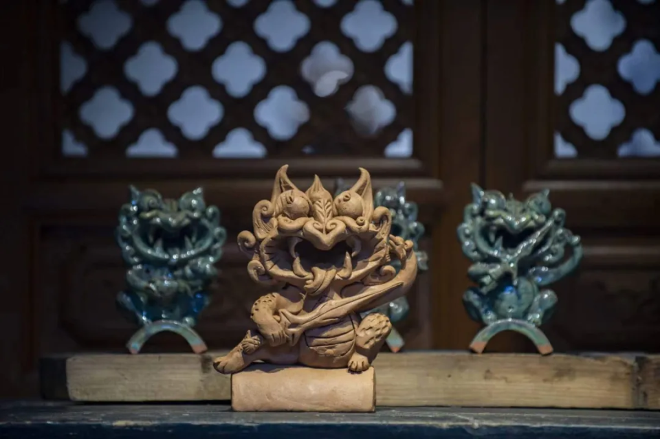 瓦猫变形记：从民间瑞兽到文创萌宠的华丽蜕变_腾讯新闻