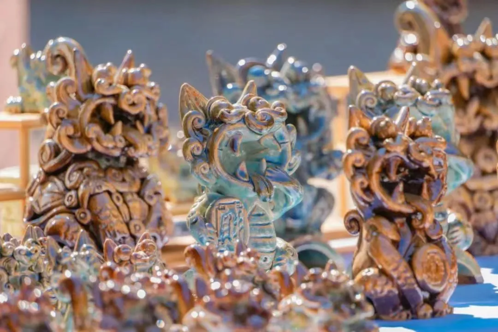 瓦猫变形记：从民间瑞兽到文创萌宠的华丽蜕变_腾讯新闻